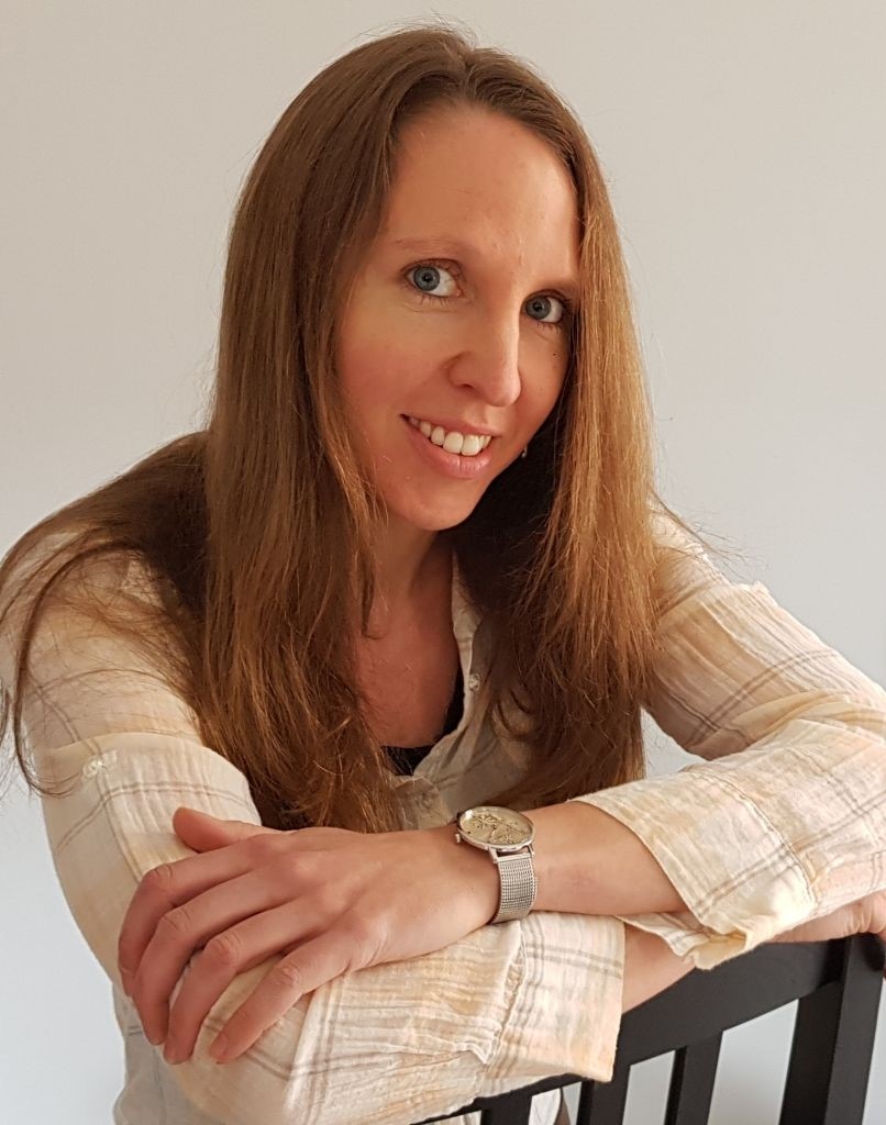 Stephanie Ahrens's Instagram, Twitter & Facebook on IDCrawl